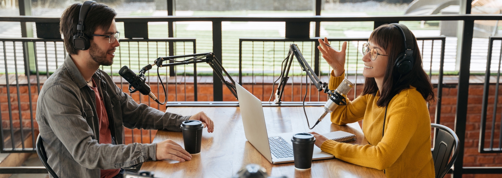 What Podcasts do College Students like? - College Cliffs