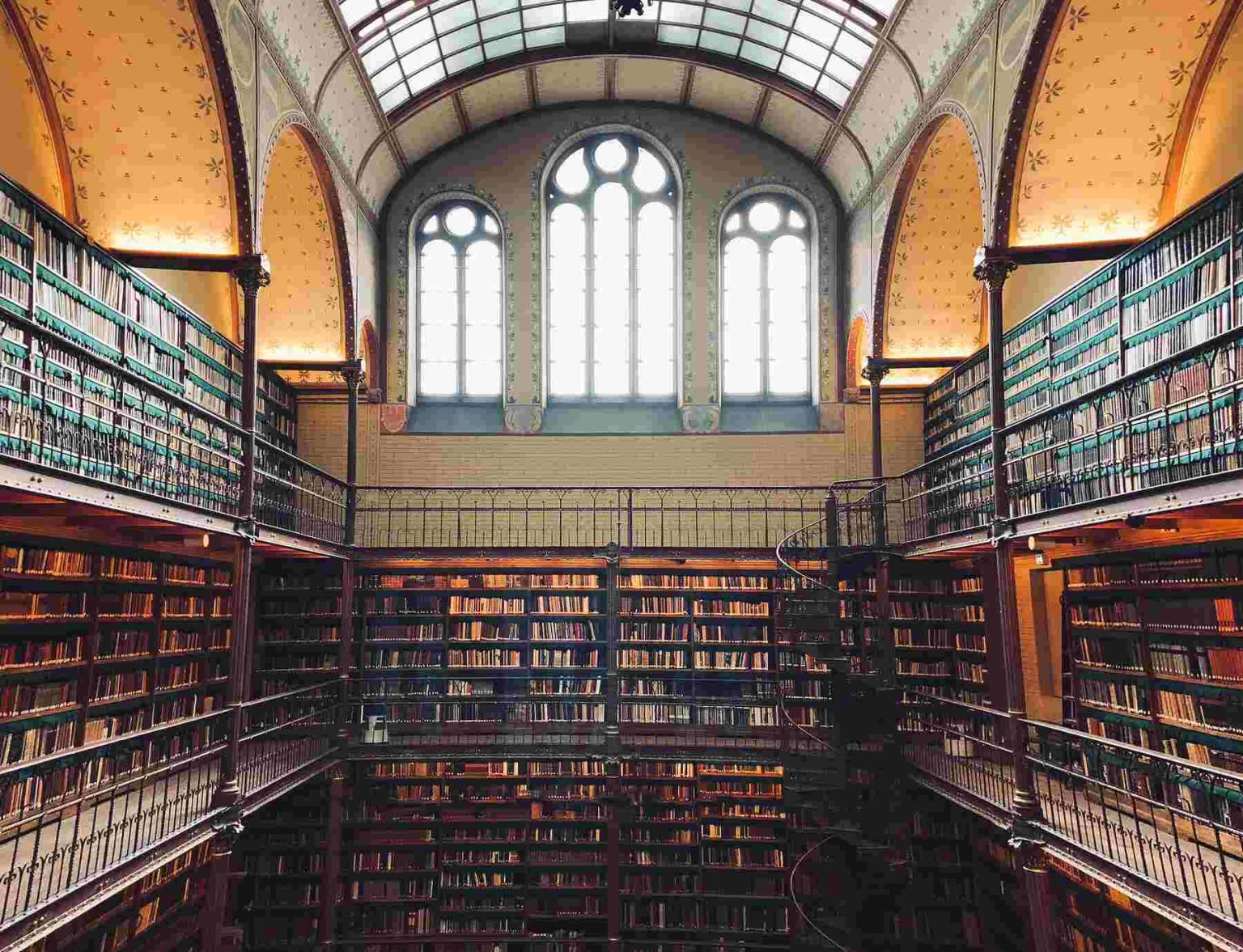 Job Options With an English Literature Degree - College Cliffs